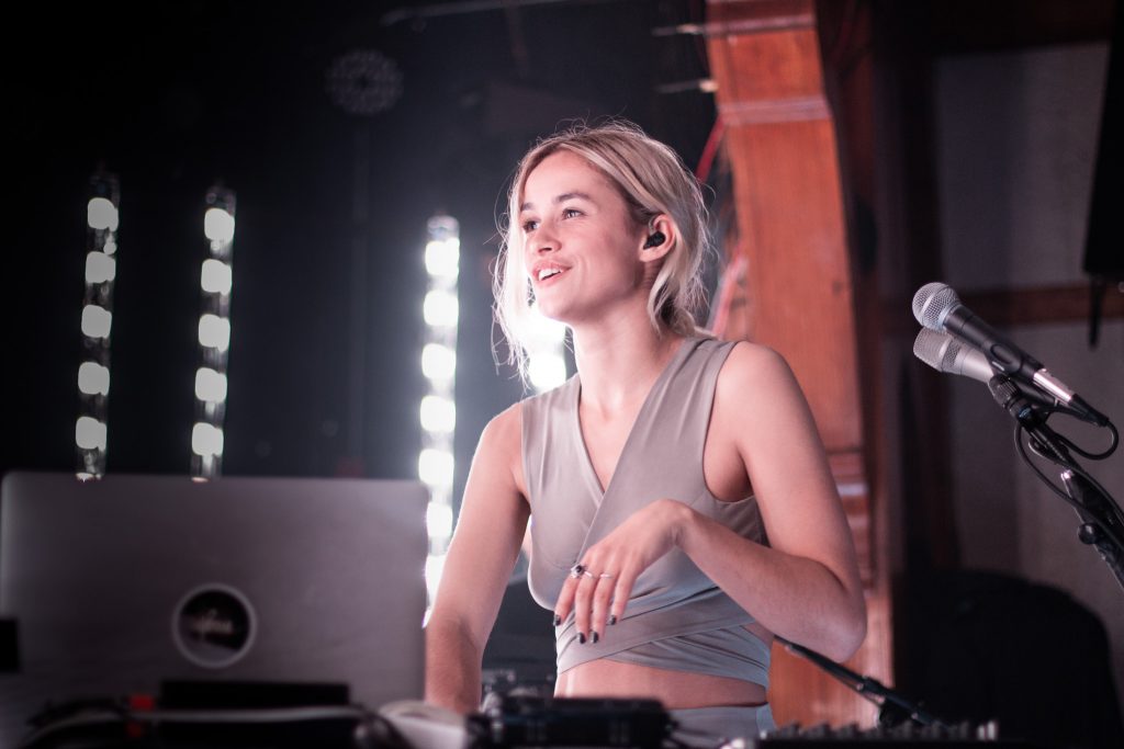 Mogli at Schubas - Lost In Concert