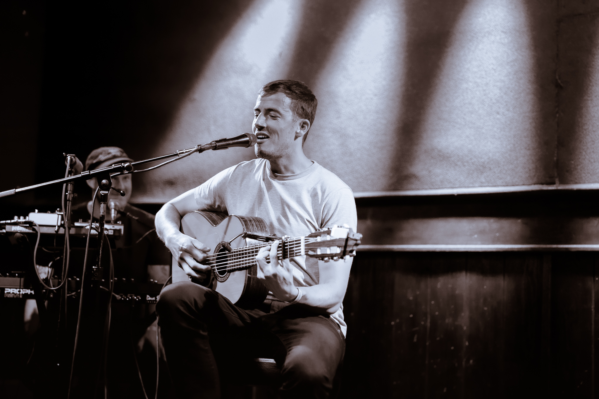 Charlie Cunningham at Schubas - Lost In Concert